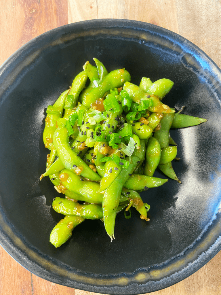 Edamame with garlic soy sauce : easy recipe - Olive You So Matcha