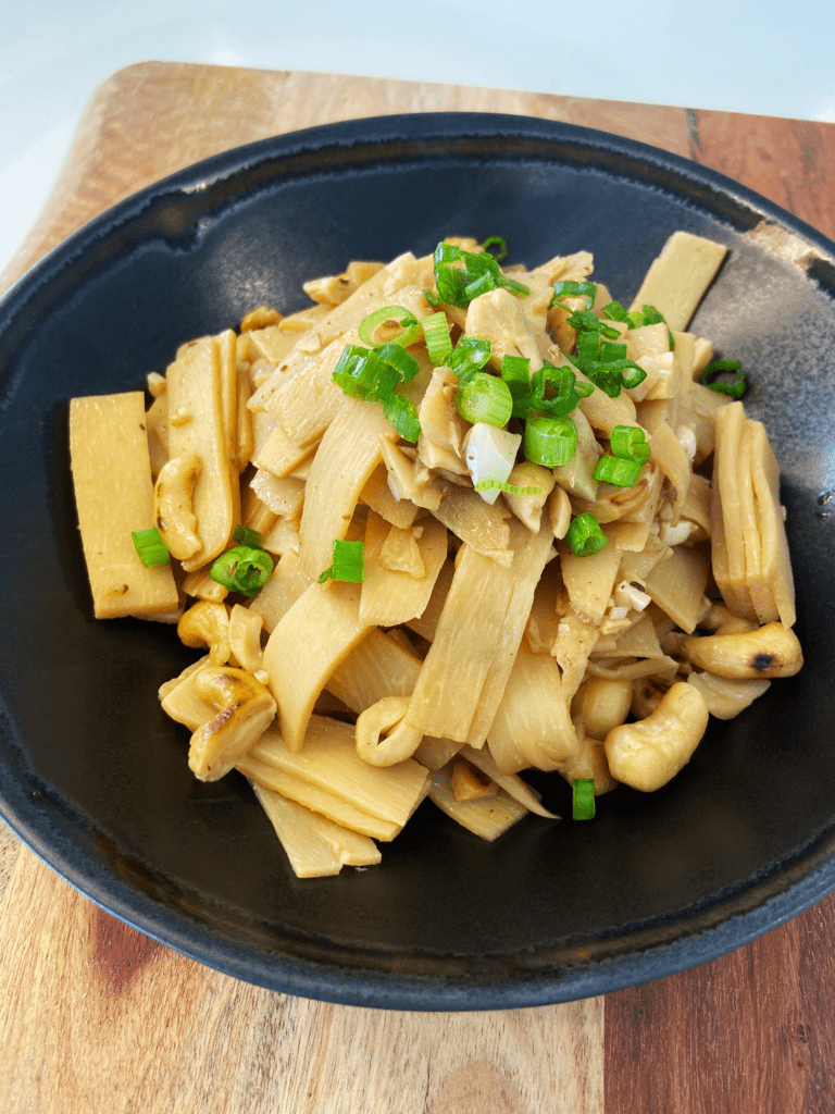 How to cook canned bamboo shoots : easy vegan recipe - Olive You So Matcha
